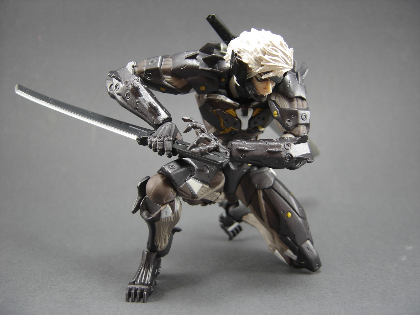 Lightning Ace's gundams: Revoltech Raiden from metal gear rising ...