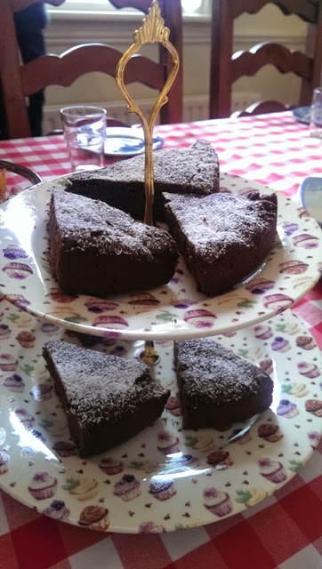 THE HUNGRY VEGGIE: EMILY DICKINSON'S GINGERBREAD