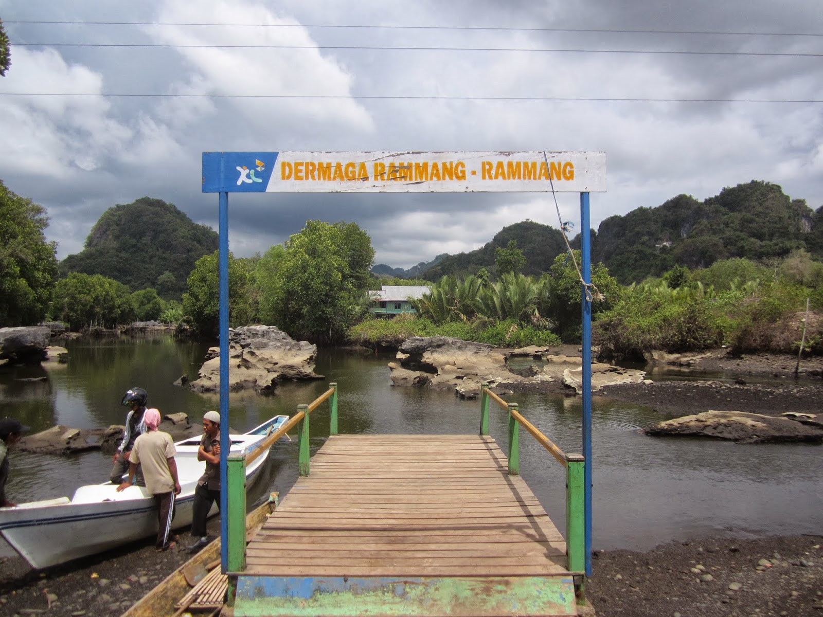 RAMMANG RAMMANG : KEINDAHAN ALAM YANG TERSEMBUNYI