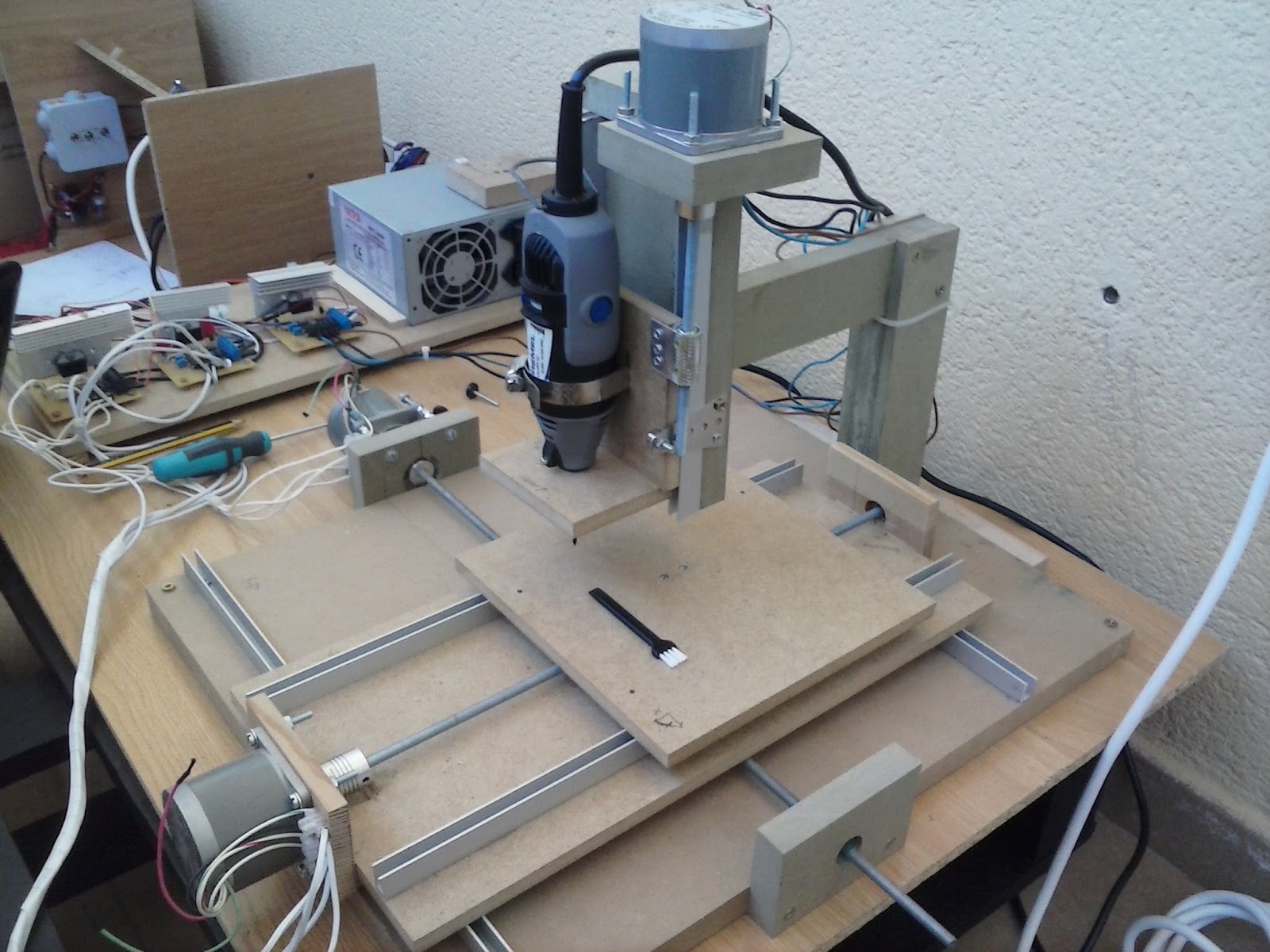 una idea feliz: CNC Casera