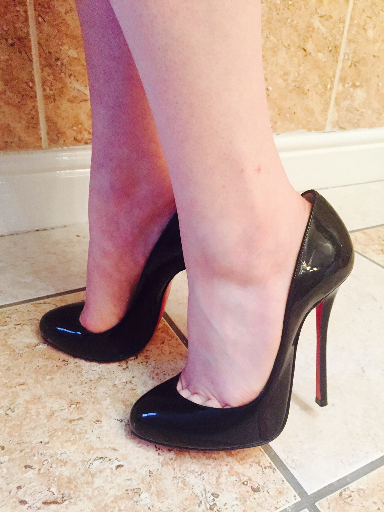 The Toe Cleavage Blog Special Guest Post Shiny Shoejobs