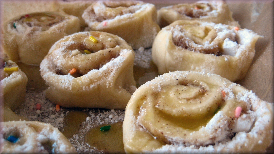 Sweet Rolls that Rock: Lovely Cake Batter Sweet Rolls