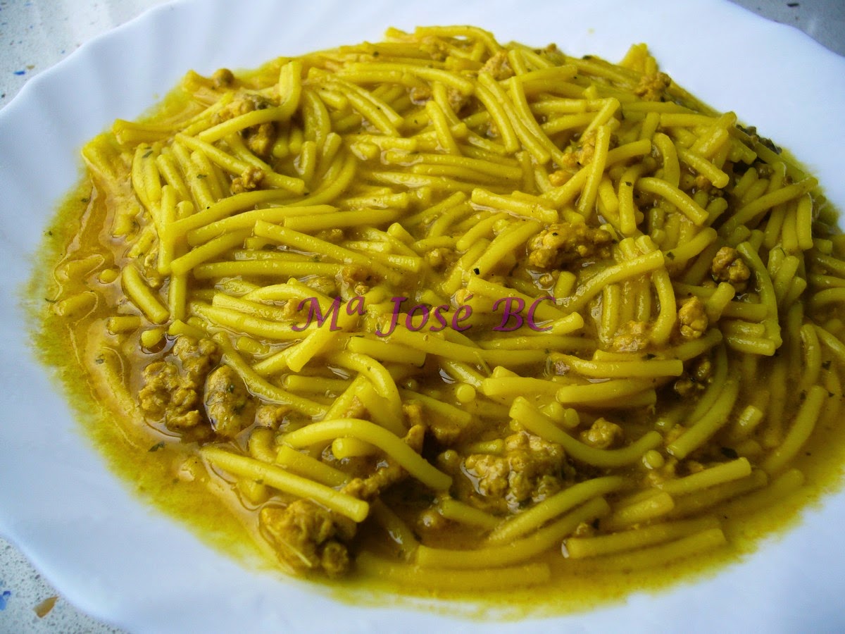 No dejamos ni las migas: Cazuela de fideos con carne picada