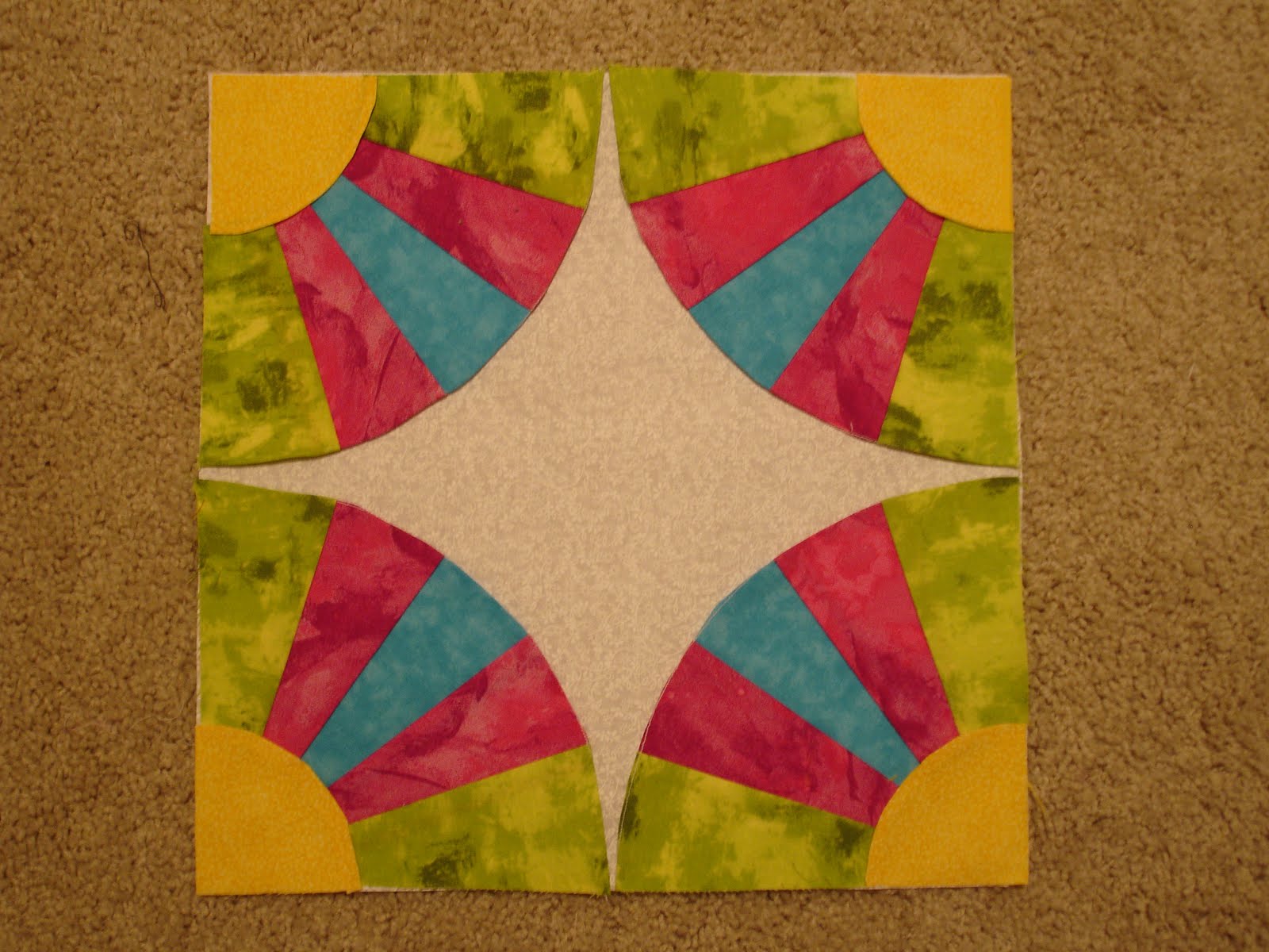 SASSY QUILTERS: Grandmother's Fan Block
