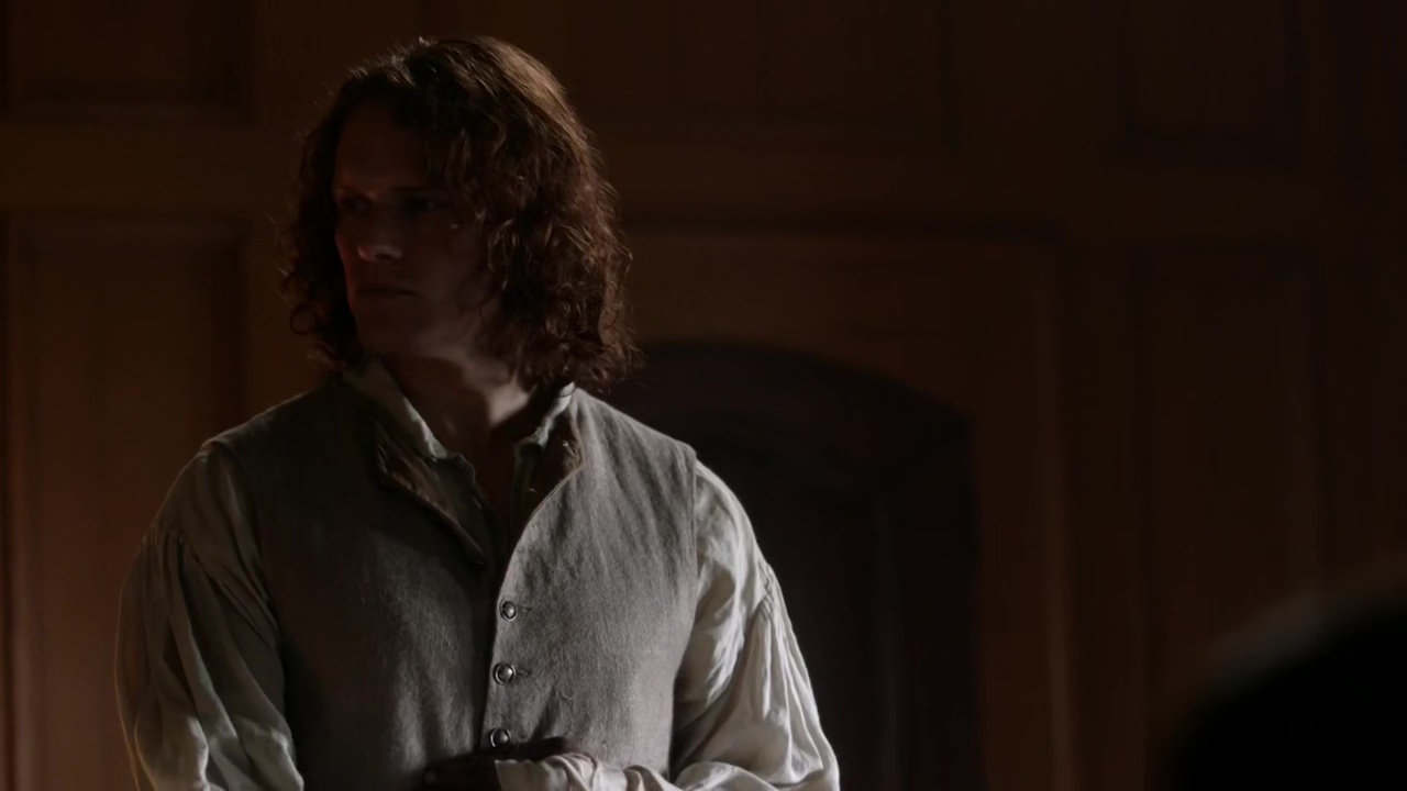 ausCAPS: Sam Heughan shirtless in Outlander 2-01 "Through A Glass, Darkly"