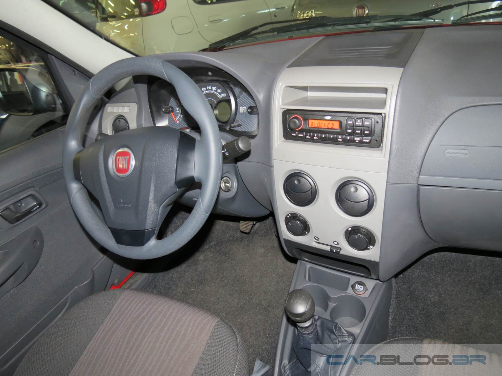 Fiat Palio 2015 Way: versão aventureira com preço R$ 27.860