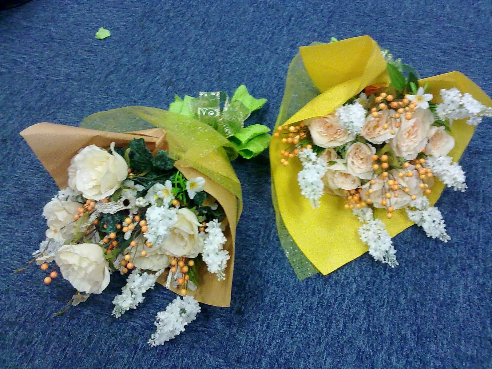 Nani Florist: Bunga Ros (Hand Bouquet)
