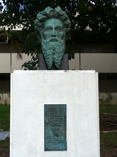 PUERTO RICO GALLERY: Ramón Emeterio Betances en la UPR