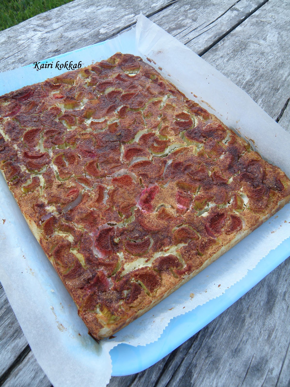 Kairi kokkab: Rabarberi-kohupiima plaadikook