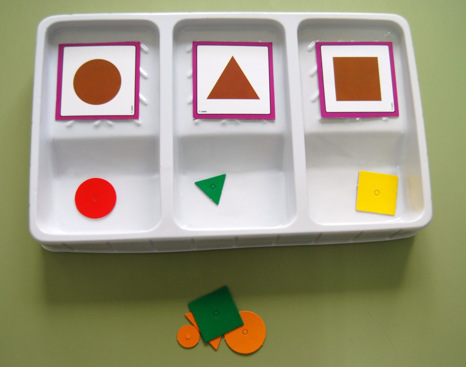 El baúl de A.L: Bandejas para clasificar.