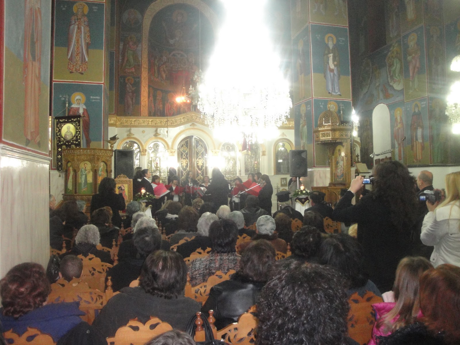 Χριστουγεννιατικη Λαμψη στο ΚΑΠΑΡΕΛΛΙ | ΛΟΥΤΟΥΦΙ ΝΕΑ