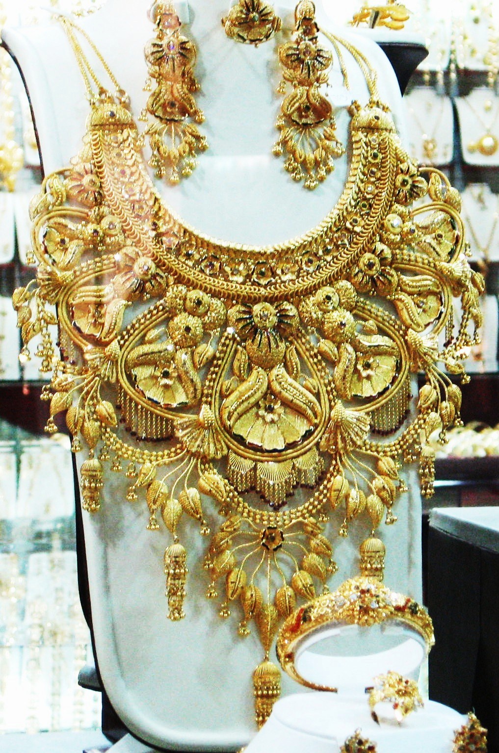 Travel Adventures with Barbara: Gold Souks in the Desert