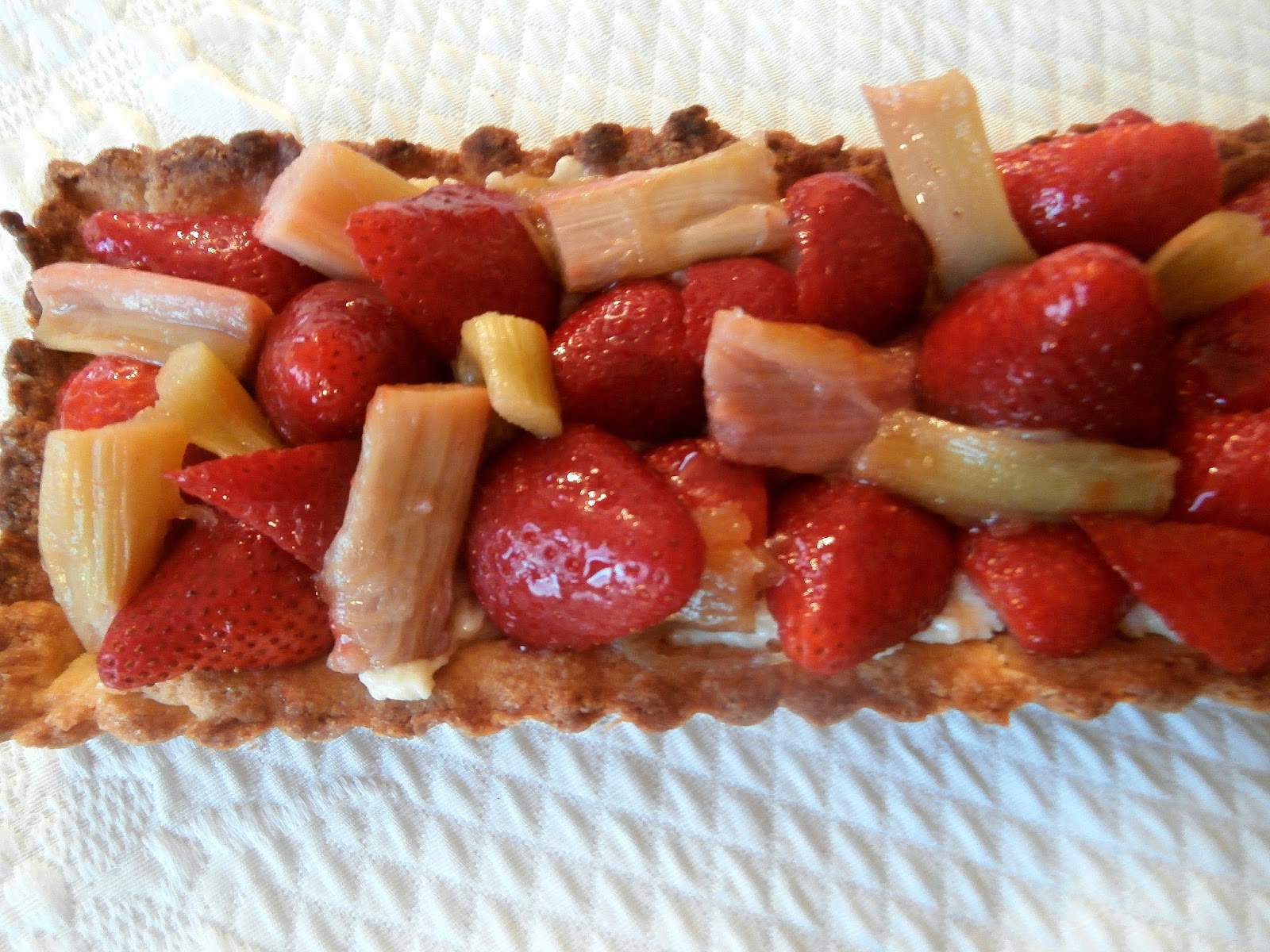 My Culinary Curriculum: Tarte fraises rhubarbe (Strawberry rhubarb pie)