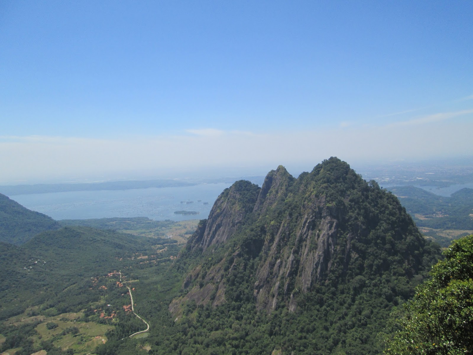 ismiraj.it.adventure: gunung bongkok purwakarta