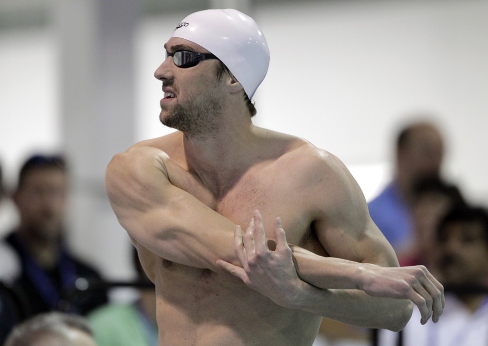 Home Improvement Fitness: Michael Phelps Using Combat Training 2012