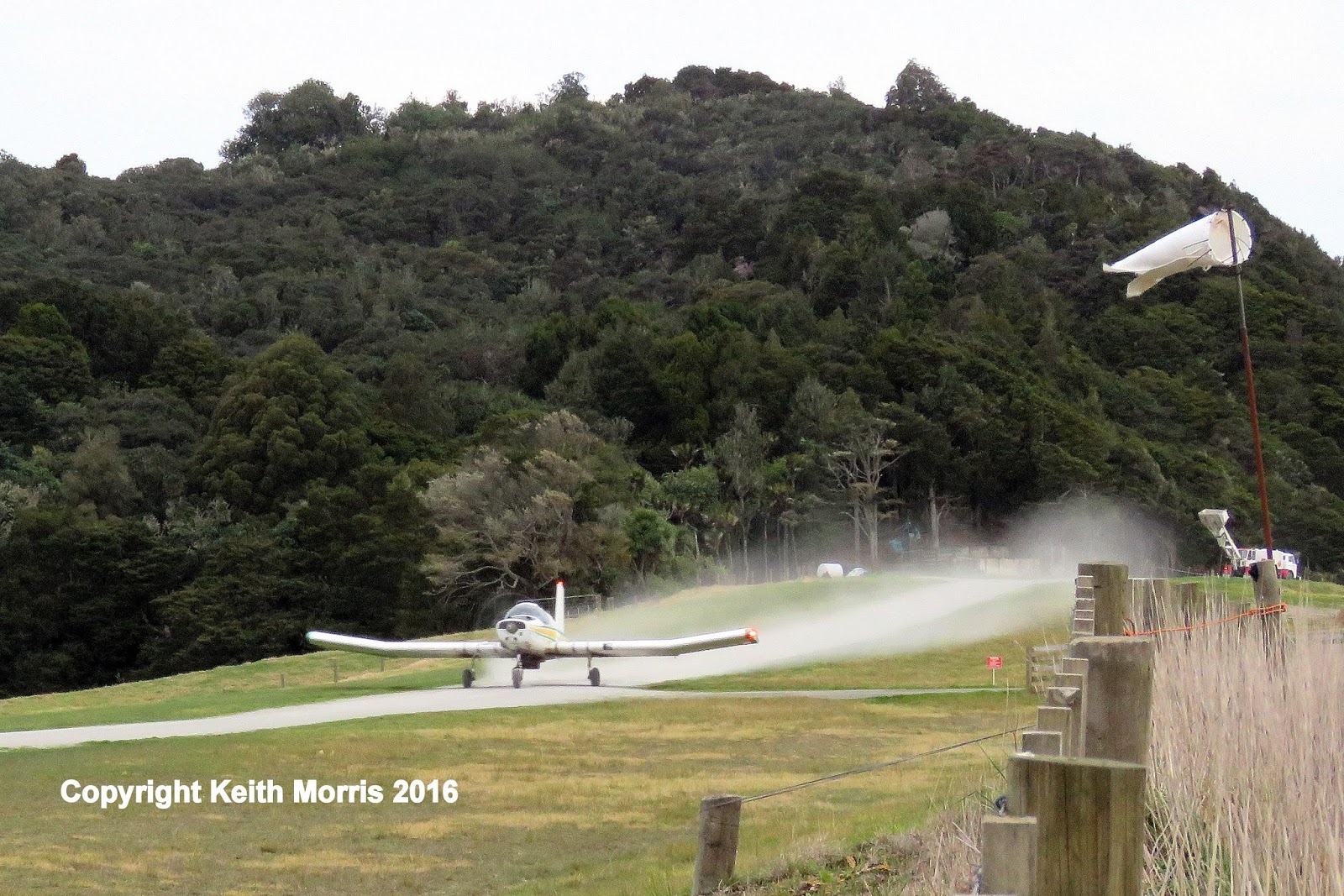 NZ Civil Aircraft: Topdressing Action from Maungaturoto This Afternoon ...