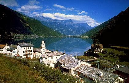 Places Savvy: Poschiavo, a Borgo with Its Lake and Its Valley