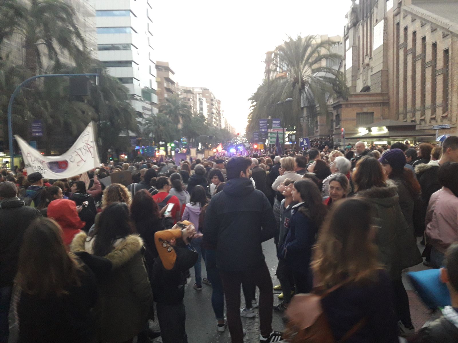 Más de 50 huellas...: 8 de marzo, día internacional de la mujer.