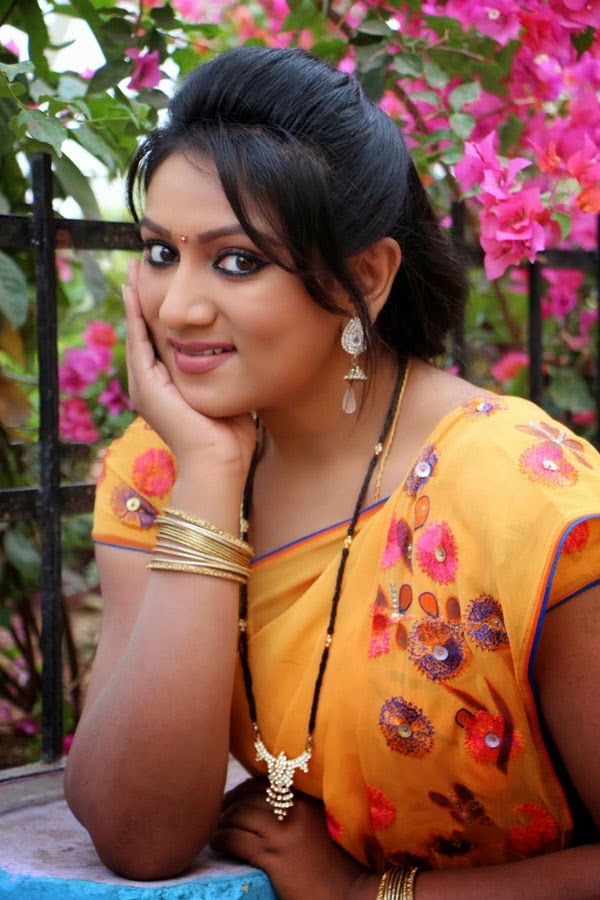 TOLLYWOOD TRIP: Ashmita Karnani's Gallery, Biography