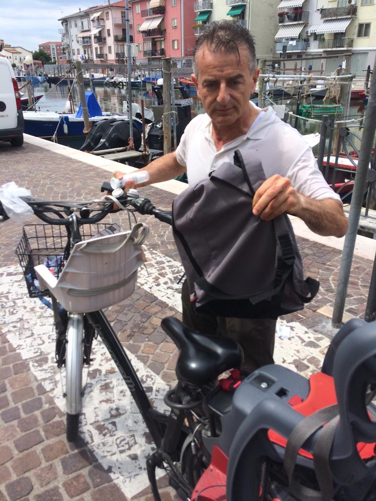 ABUSI, MALCOSTUMI, SEGNALAZIONI etc: DOPO ANNI DI MINACCE, L'ENERGUMENO ...