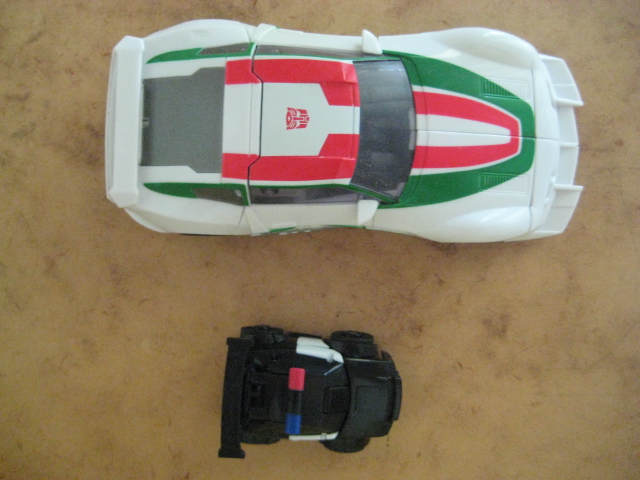 ChCse's blog: Toy Review: Transformers Bot Shots Barricade