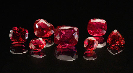 mochsardi: Kilau Rubi, Rajanya Batu Permata