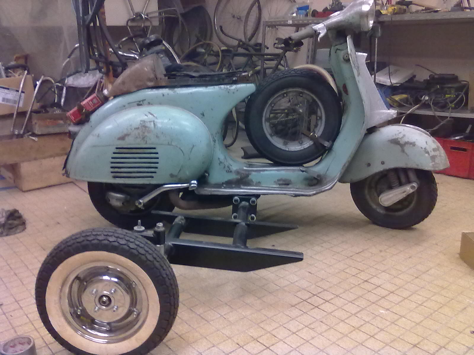 LE TETANOS: Projet Side Car Vespa