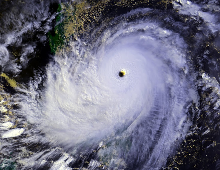 Typhoonnina-1975