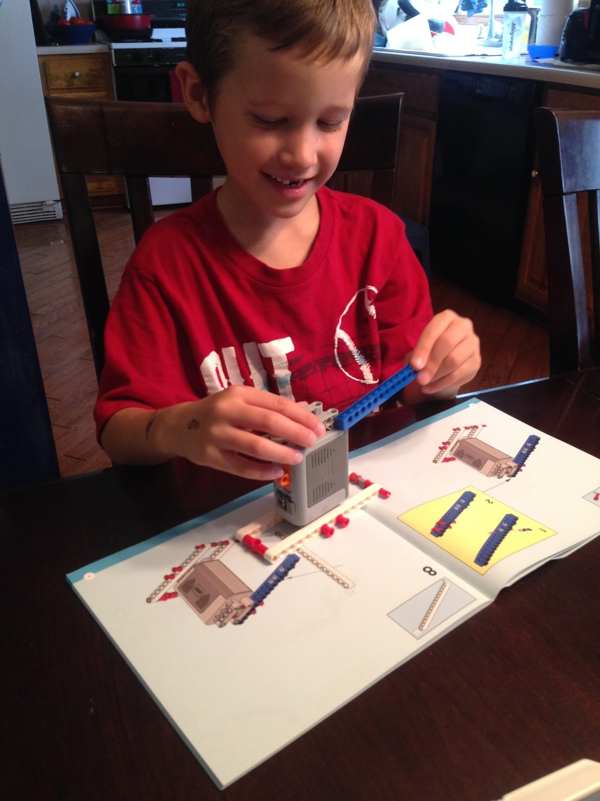 The Riley Bunch: Dragster - Lego Education