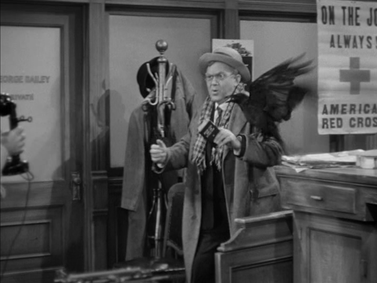 Holiday Film Reviews: It's A Wonderful Life