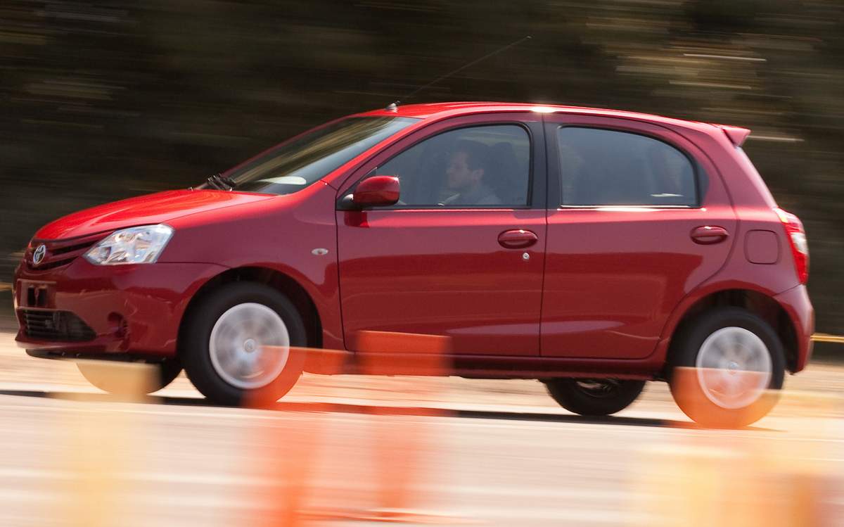 Toyota Etios Hatch - preços e equipamentos das versões
