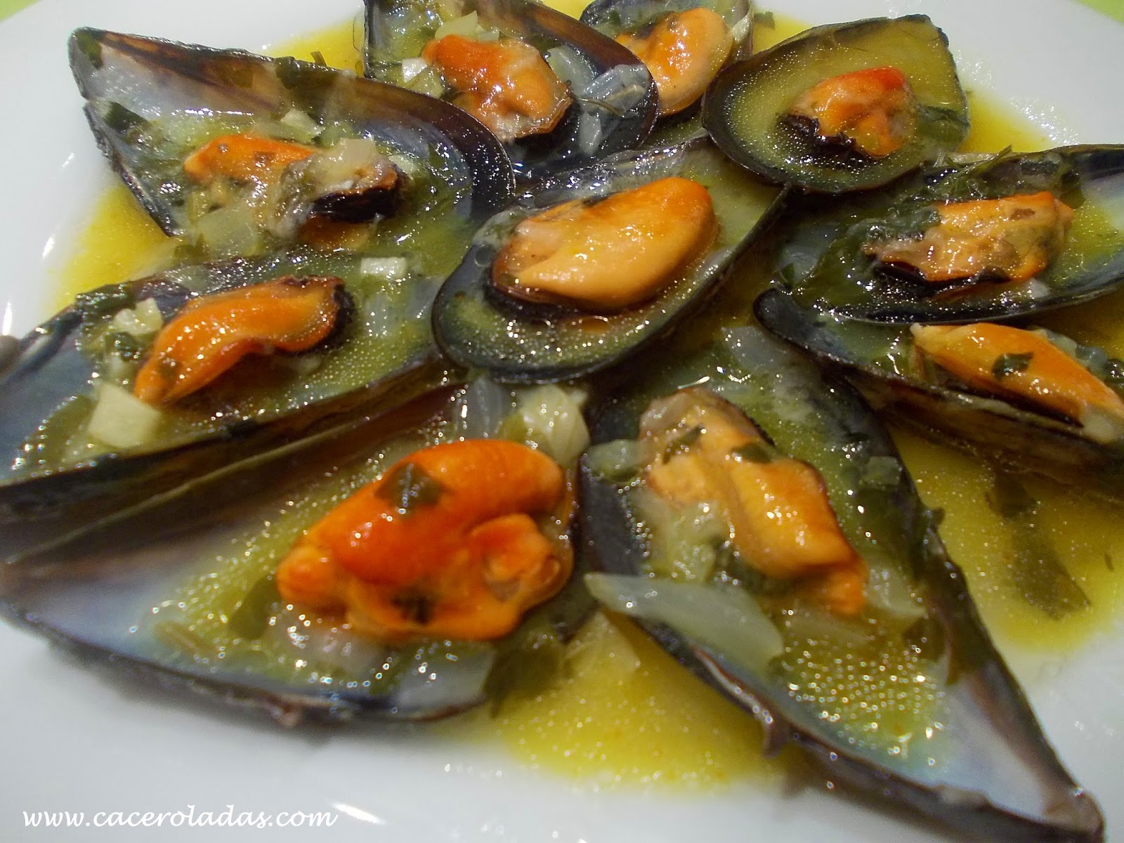 Mejillones a la marinera | Caceroladas