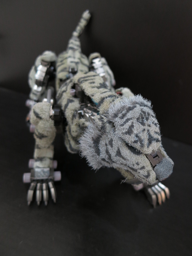 Build and Shoot: ZOIDS WHITE TIGER: CUSTOM BUILD