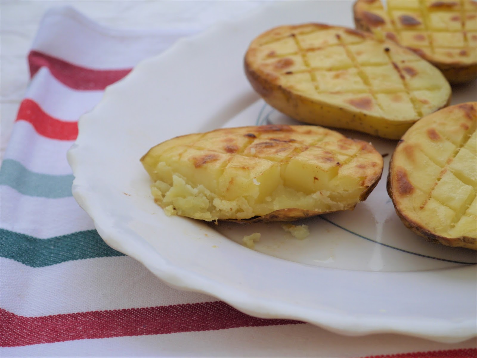 This Muslim Girl Bakes: Criss-Cross Potatoes.
