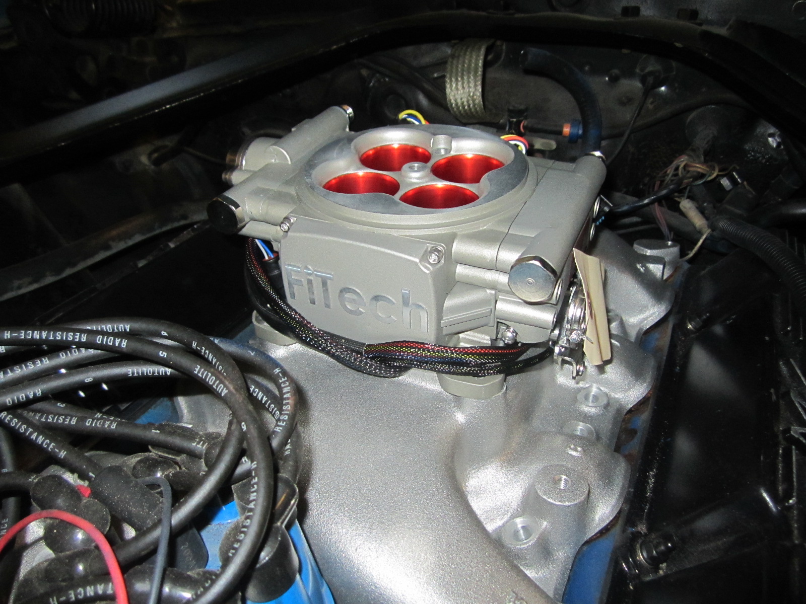 Kvicksilverpuman: 351C-4V Edelbrock Performer vs Blue Thunder intake ...