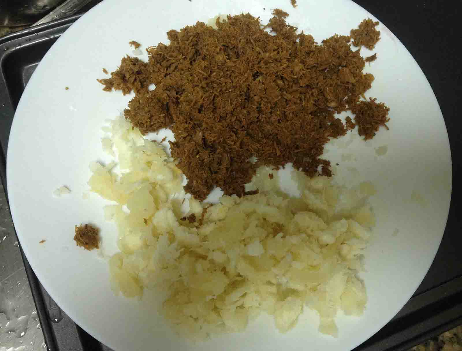 TAPIOCA BALLS - EASY SNACK WITH TAPIOCA AND CHICKEN