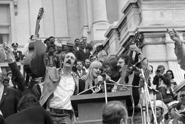 mandioca planeta: Peter, Paul & Mary - Washington Peace March 1971