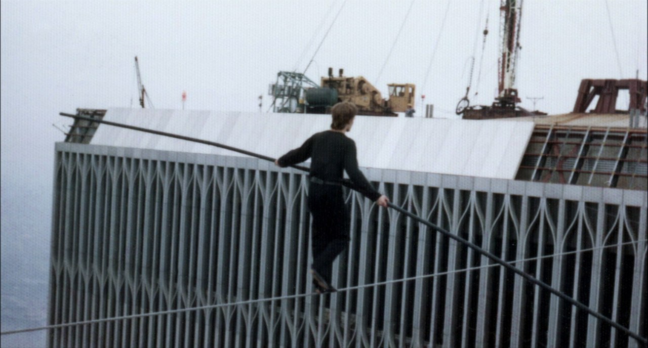 Shocking Photographs of Philippe Petit's Twin Towers Tightrope Walk in ...