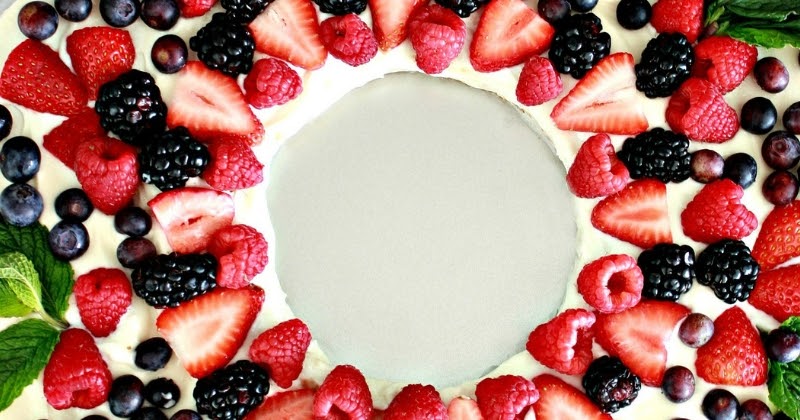 Christmas Wreath Fruit Pizza #christmas #pizza
