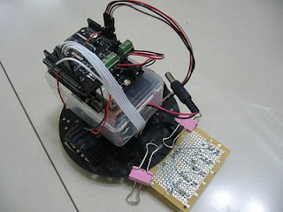 Dennis Lab: Line Tracing Robot (自走車) = Arduino + CNY70 + L298N