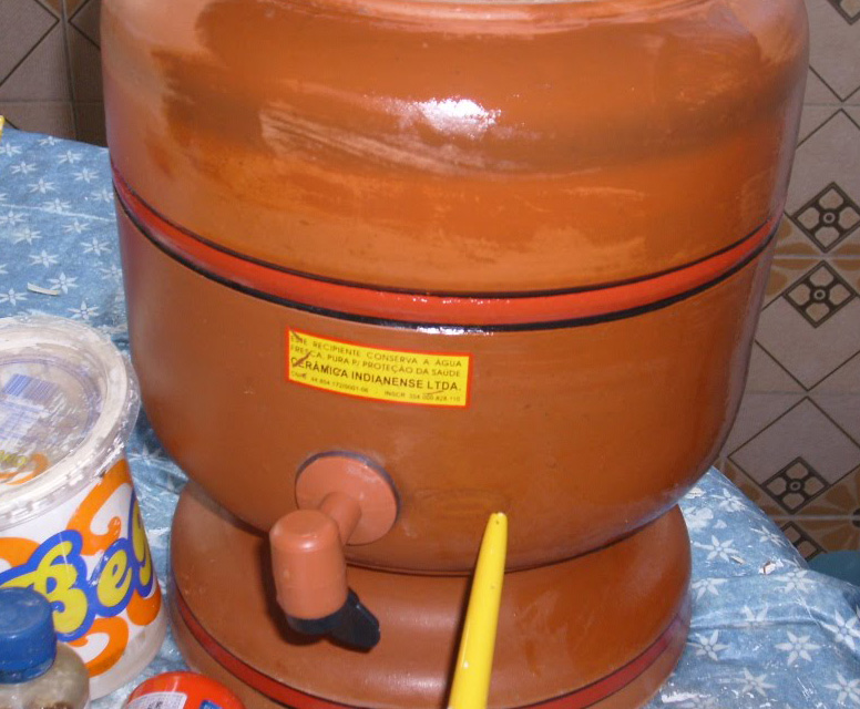 Química Didática e Interativa: A água esfria num pote de barro?