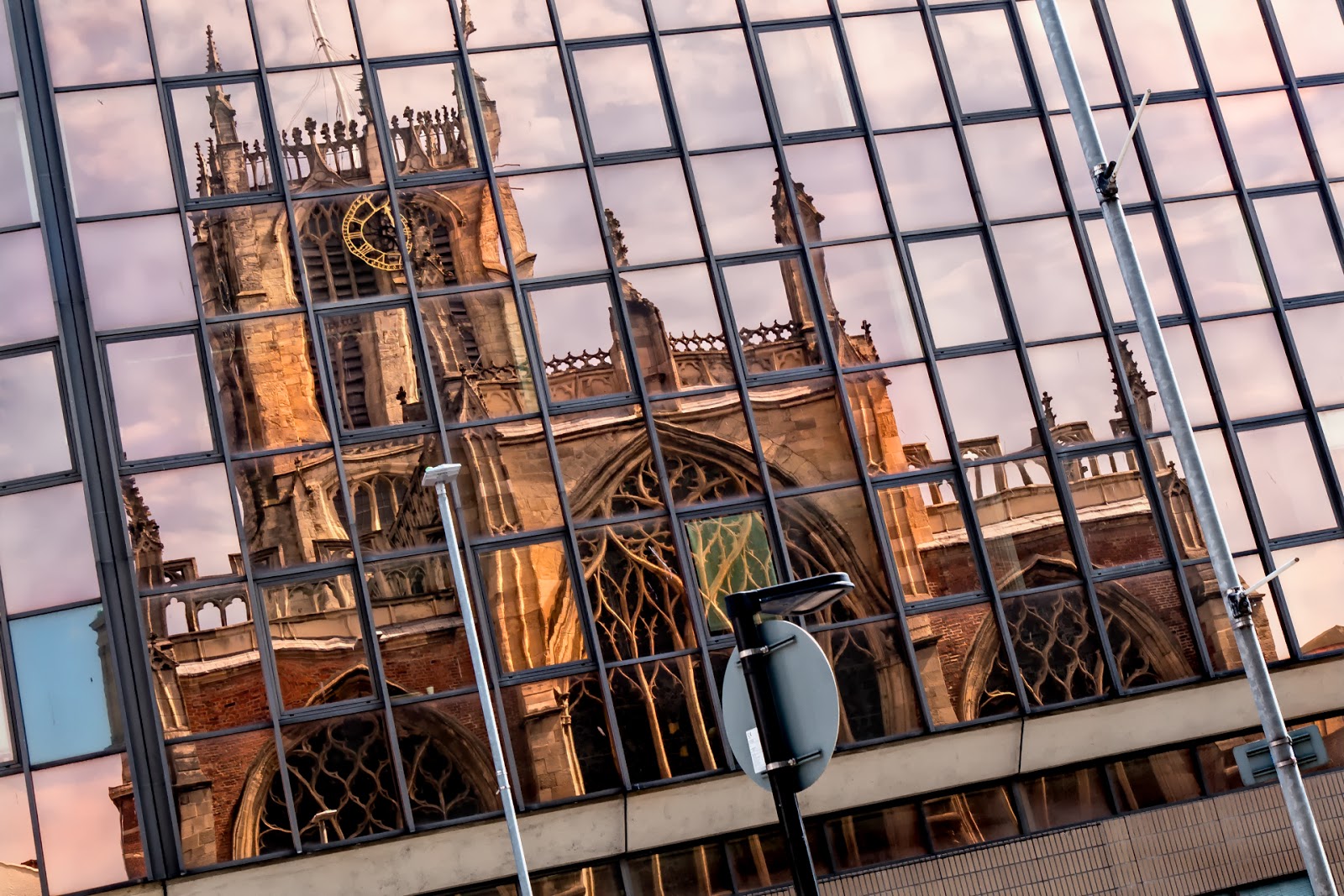 Lincolnshire Cam: Kingston Upon Hull, reflected details.