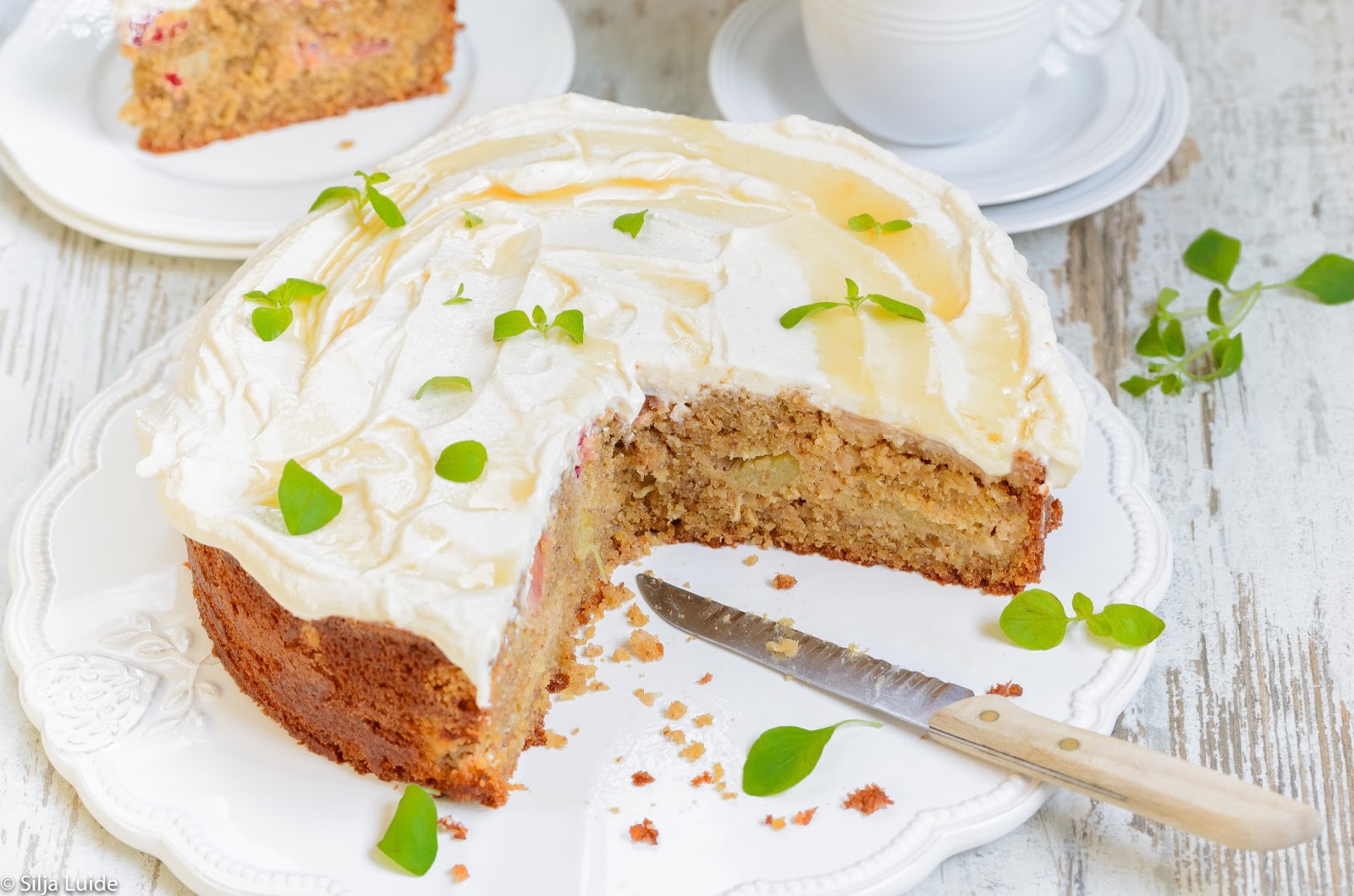 Silja, Food & Paris: Mahlane rabarbrikook mandlite ja kaerahelvestega (GV)