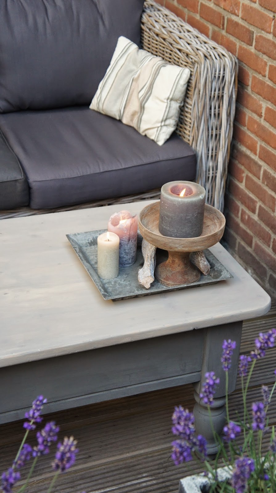 WONEN a la Mar: ♥ Nieuwe tafel voor de veranda