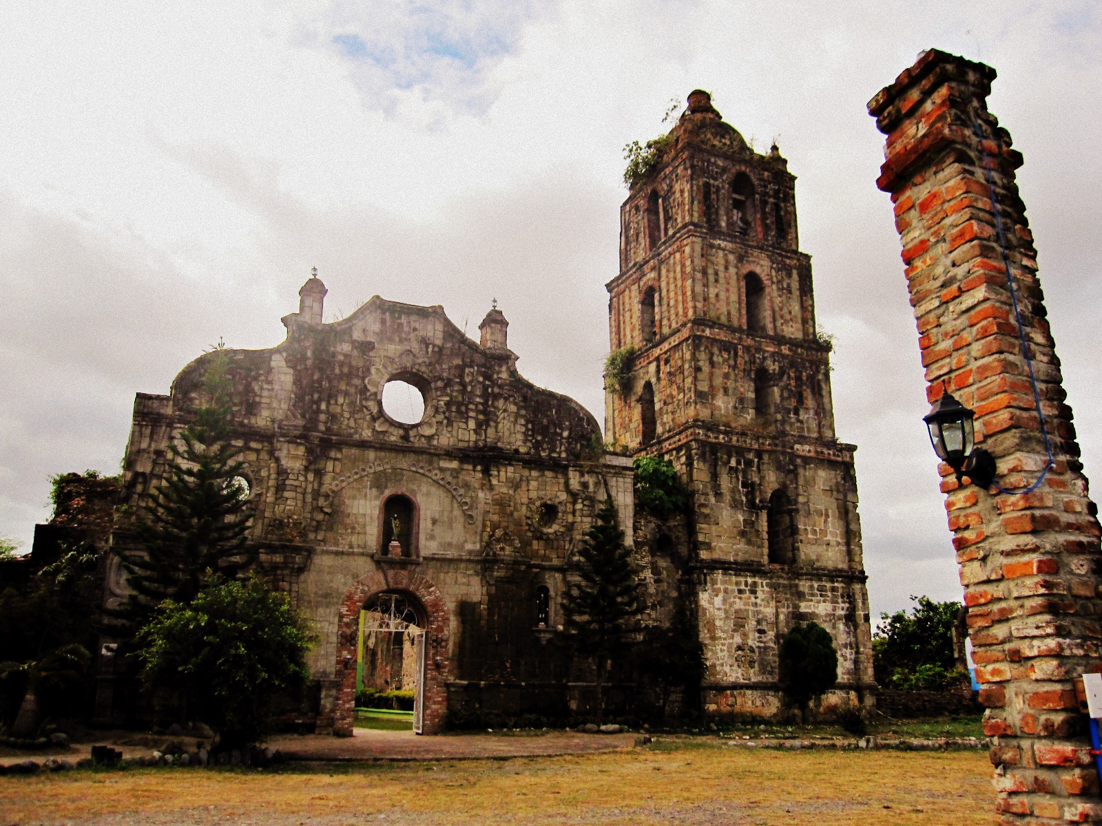 Kookie Kulasa: holy weekend (day 1)