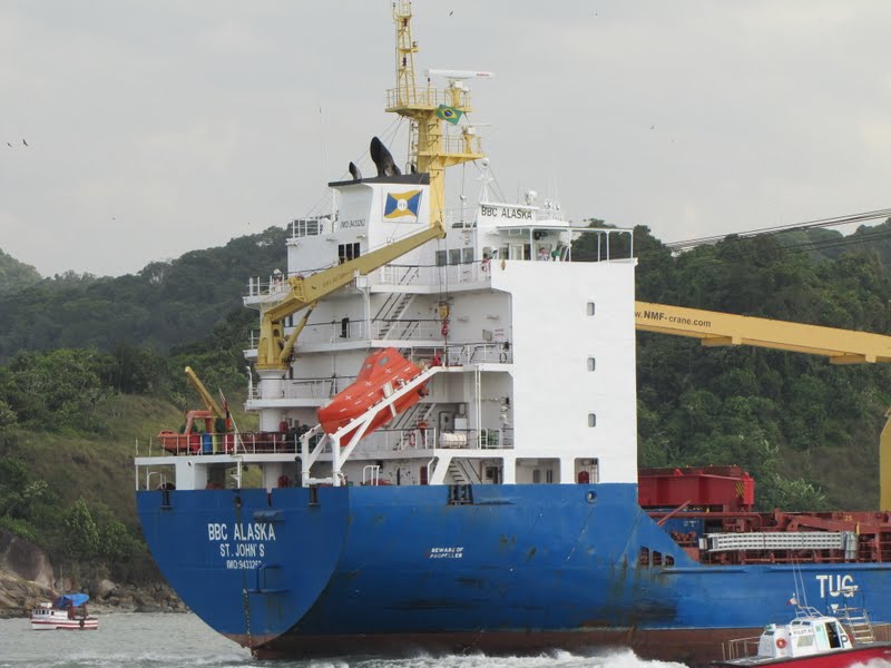 Navios em Santos: 06/23/11