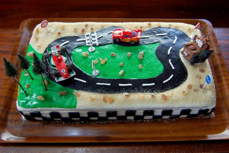 les desserts du jeudi: Gâteau Cars - Cars Cake