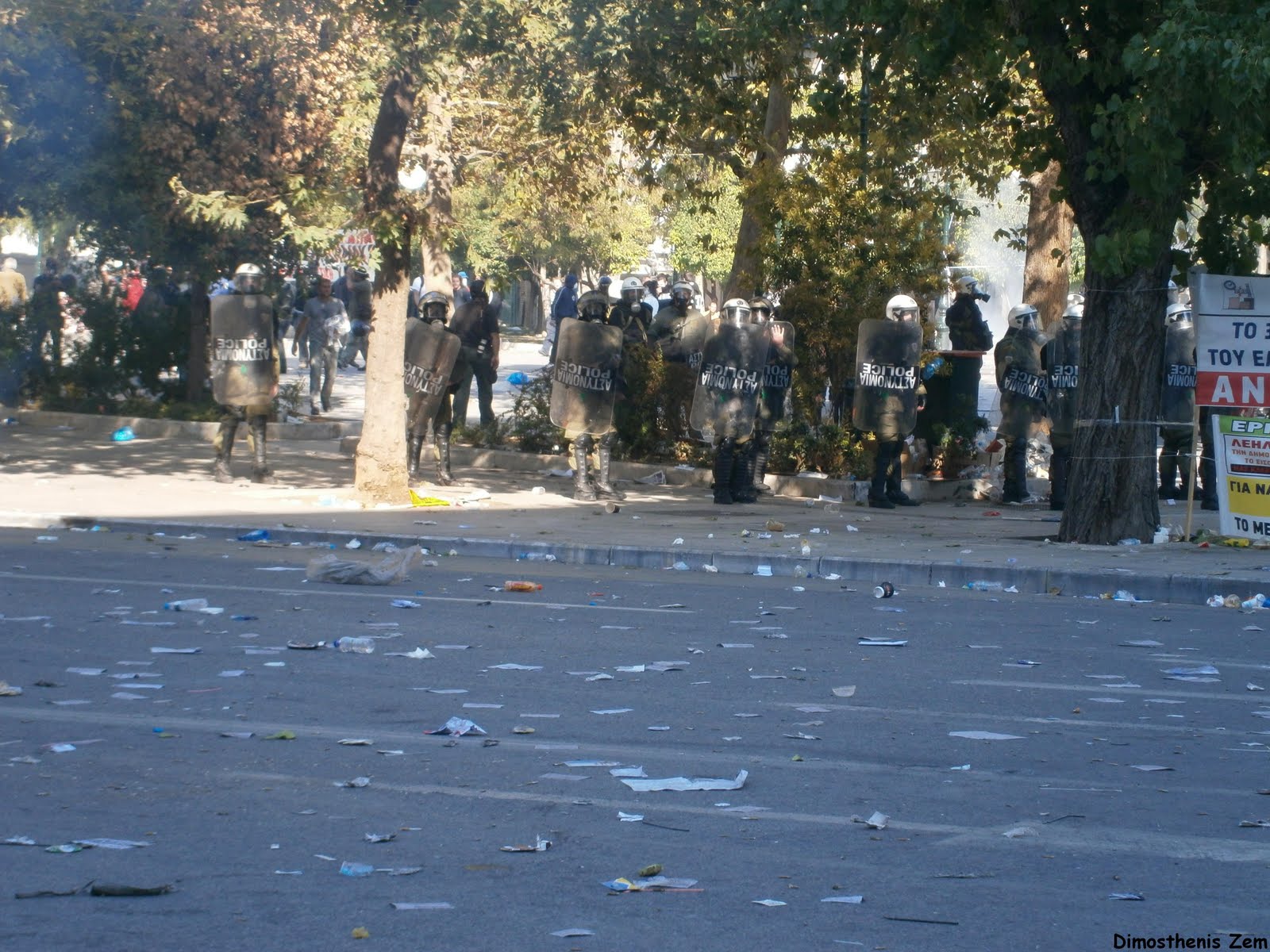 Social-Revolution: Συγκρούσεις με ΜΑΤ και ΚΝΑΤ 20 Οκτωβρίου 2011