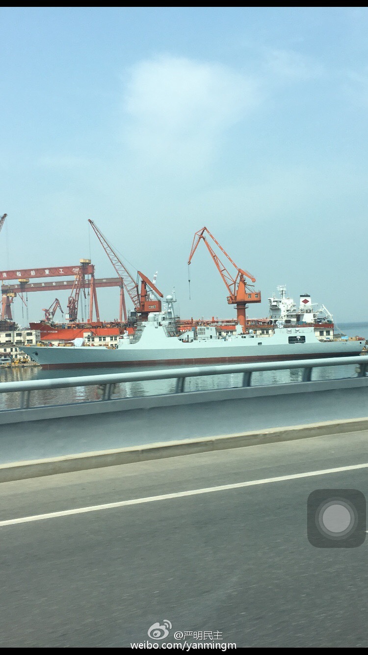 China Defense Blog: Photo of the day: Dalian shipyard's 2nd and 3rd ...