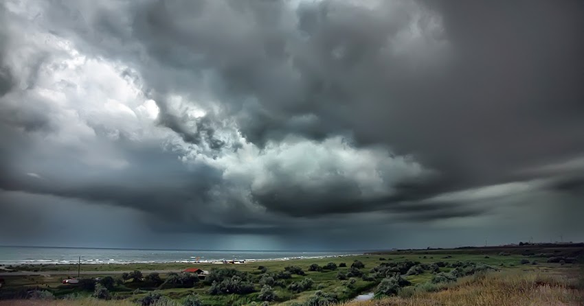 Photographis: Storm in Romania